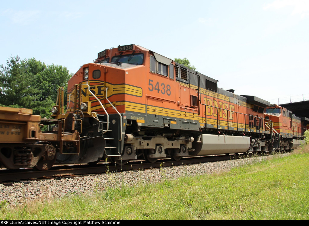 BNSF 5438
